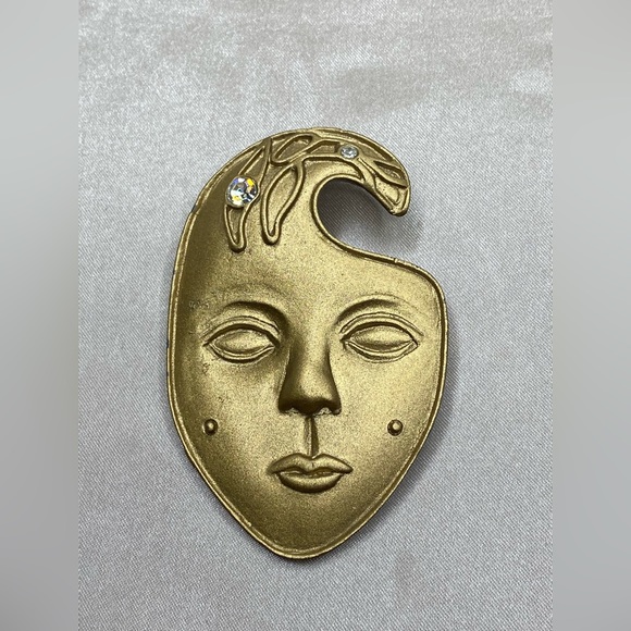 Jewelry | Vintage Face Brooch | Poshmark